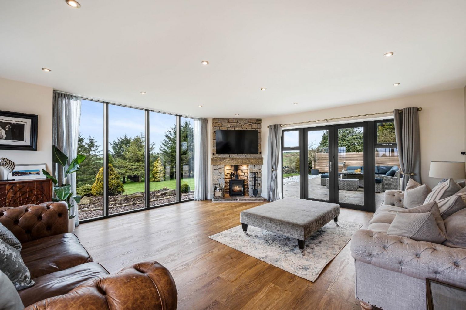 Residential and Commercial Builders in Manchester - KG Construction